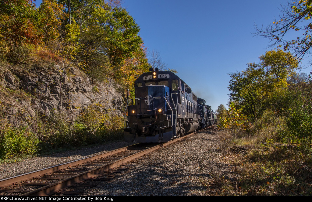 MEC 615 WB past the rock cut at Pownal curve